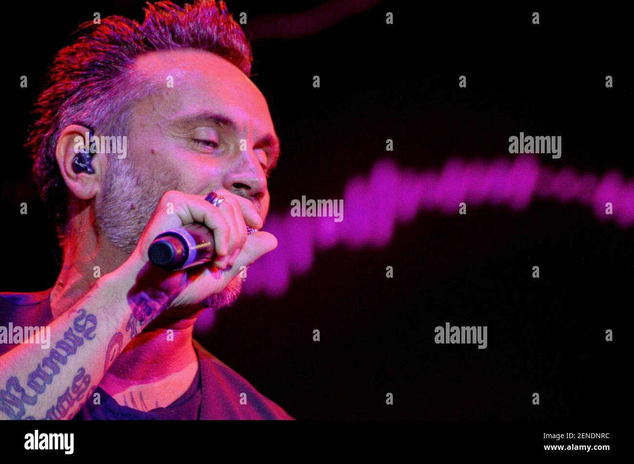 Filippo Neviani Nek at the Radio Bruno Estate musical event the photos ...