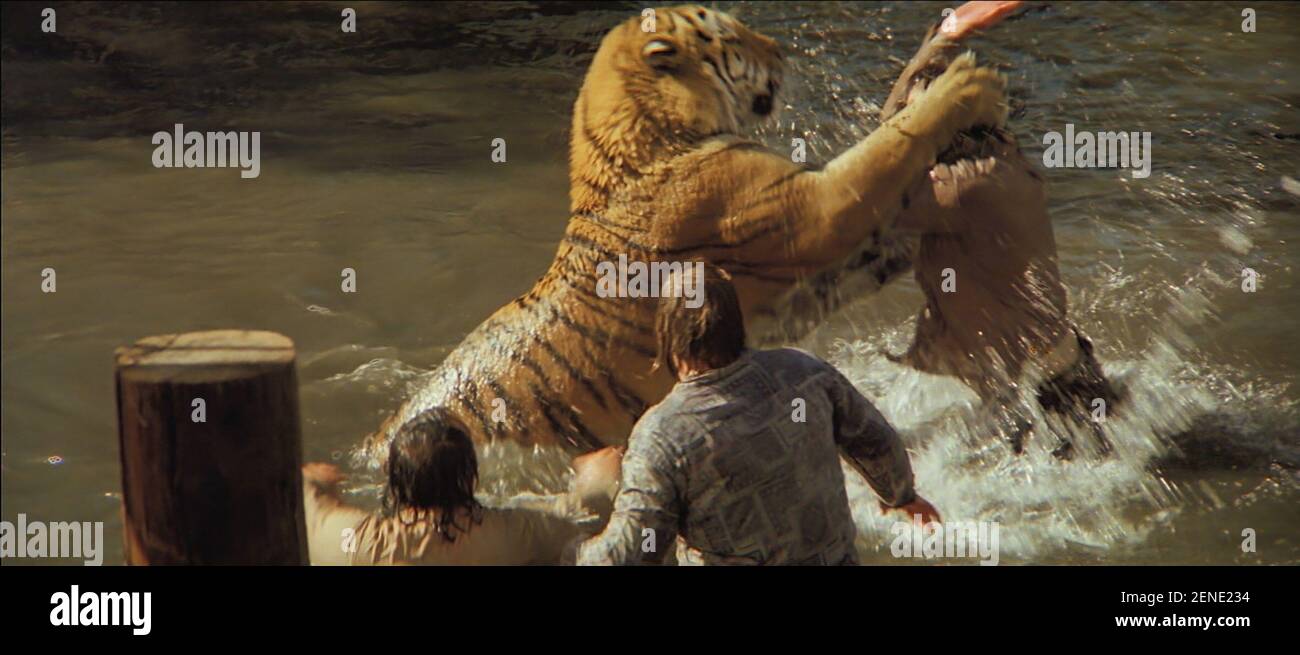 Roar 1981 noel marshall hi-res stock photography and images - Alamy