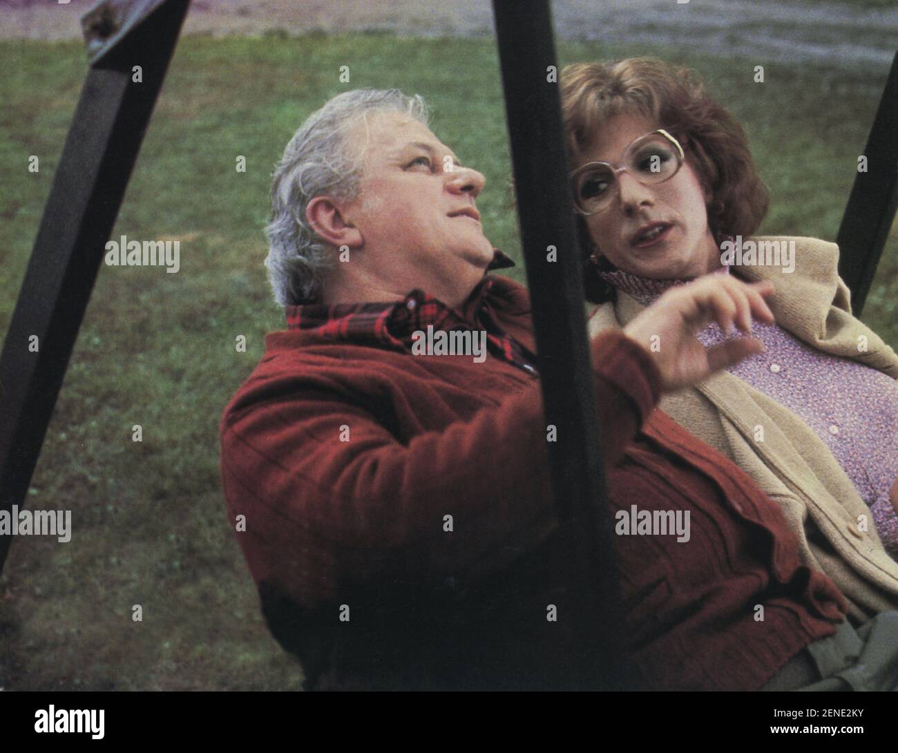 Tootsie Year : 1982 USA Director : Sydney Pollack Charles Durning ...