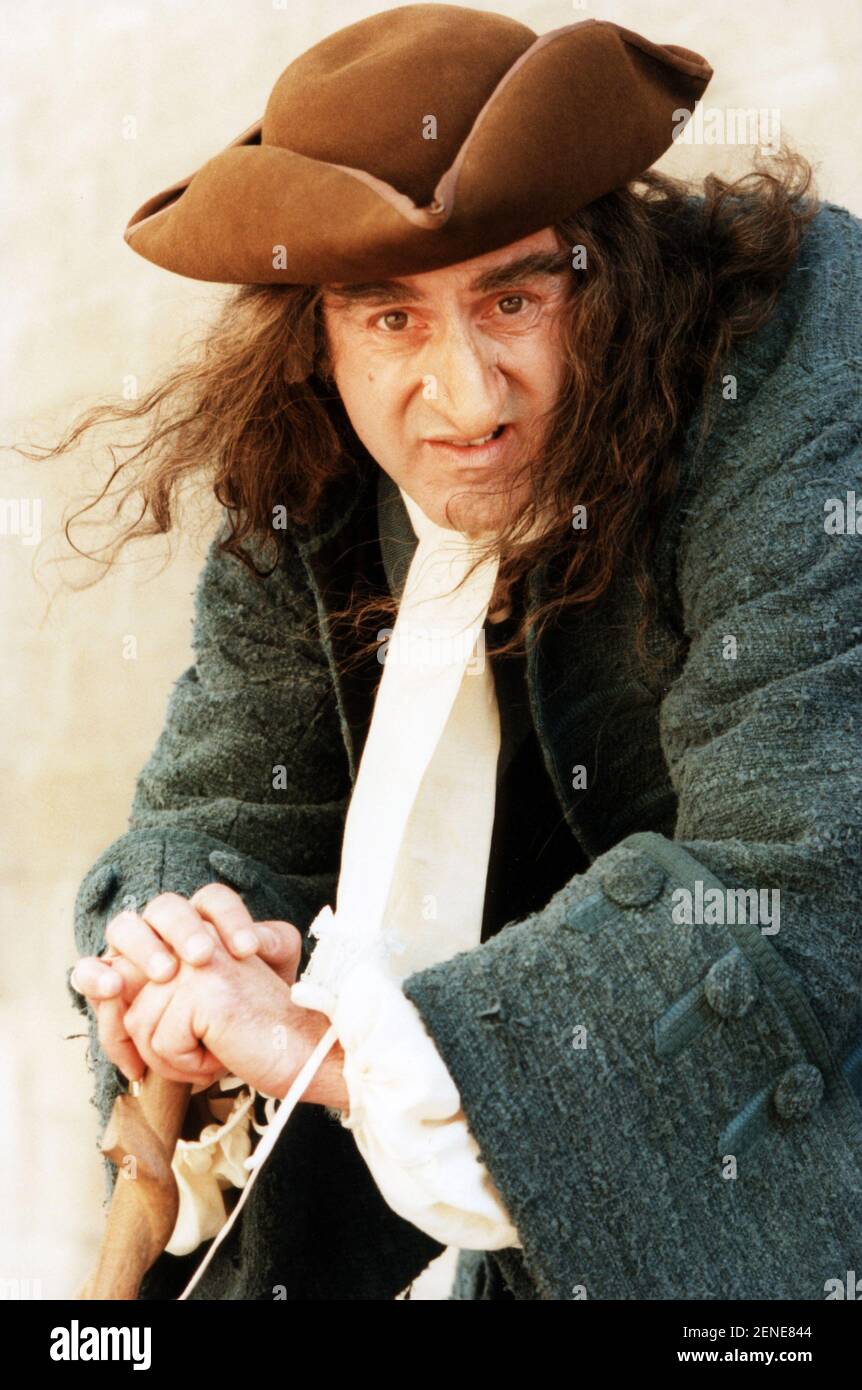 Le Bossu Year : 1997 France Director : Philippe de Broca Daniel Auteuil ...