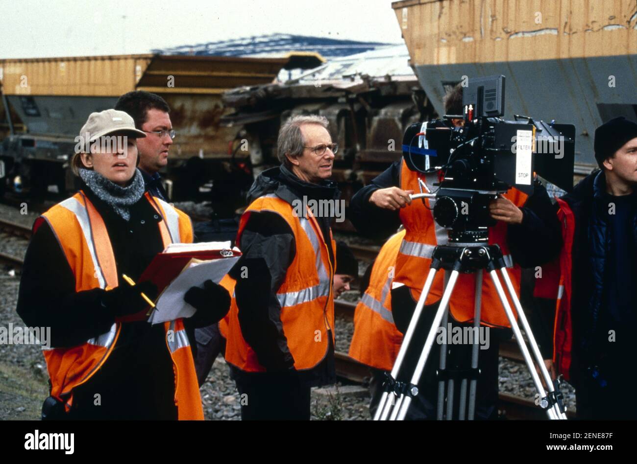 The Navigators Year : 2001 UK Director : Ken Loach Ken Loach Shooting picture Stock Photo - Alamy