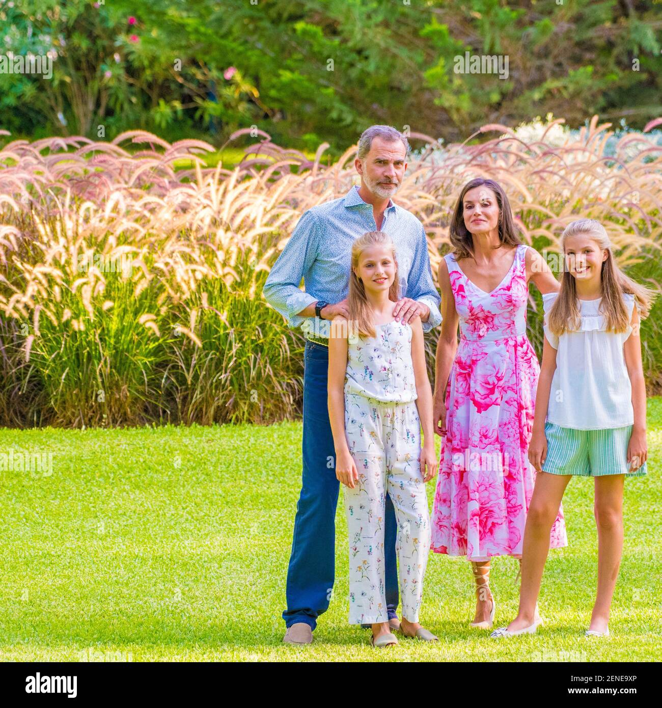 King Felipe VI and Queen Letizia with daughters Crownprincess Leonor ...