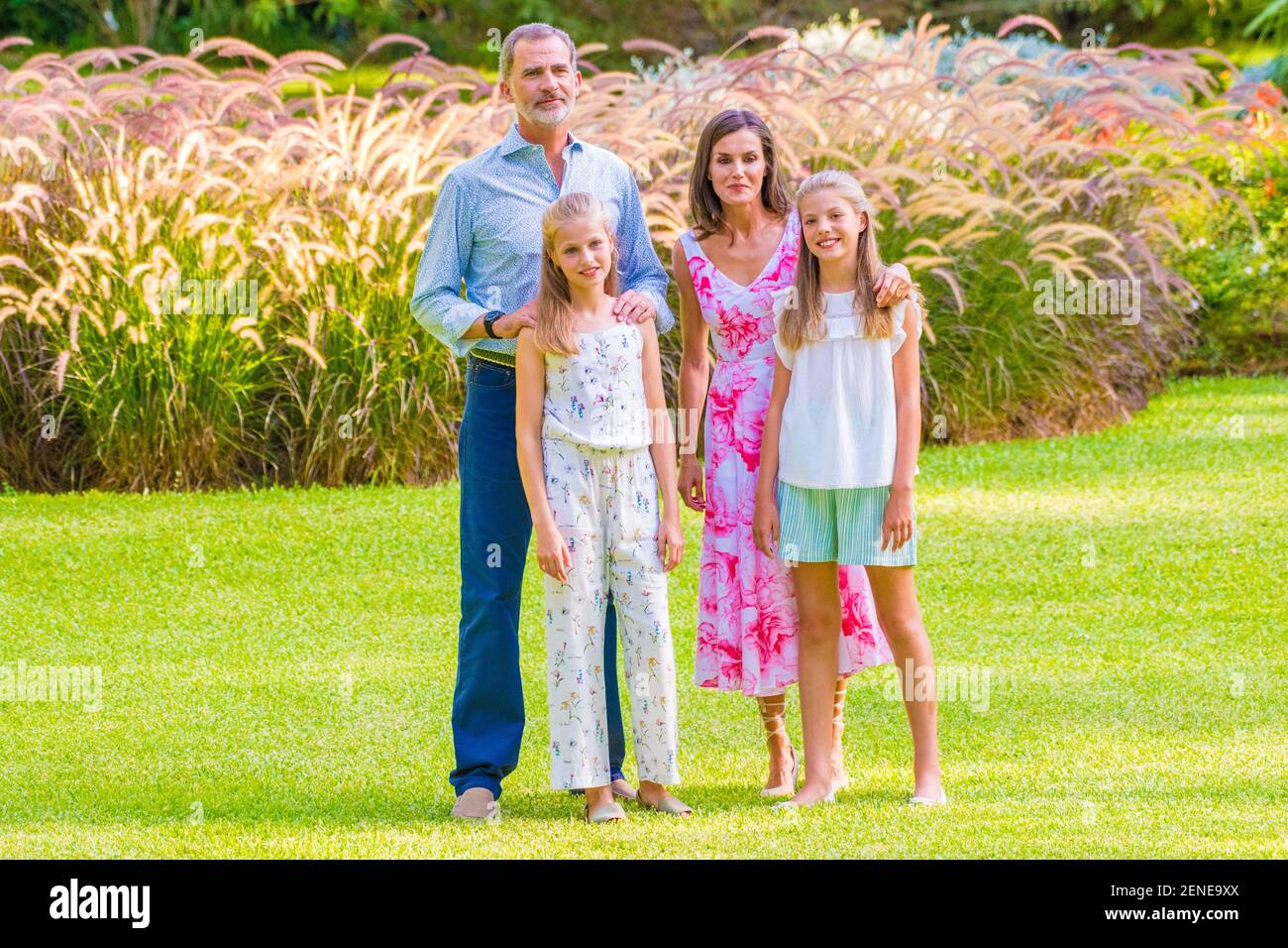 King Felipe VI and Queen Letizia with daughters Crownprincess Leonor ...