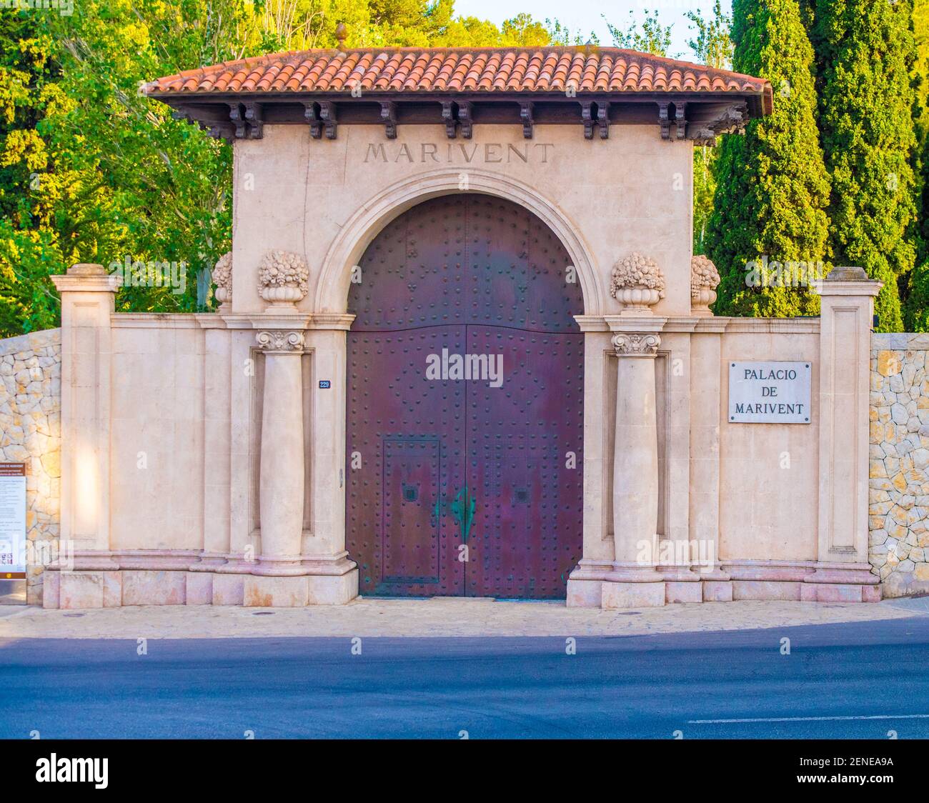 Marivent Palace during the summer photosession where the family poses ...