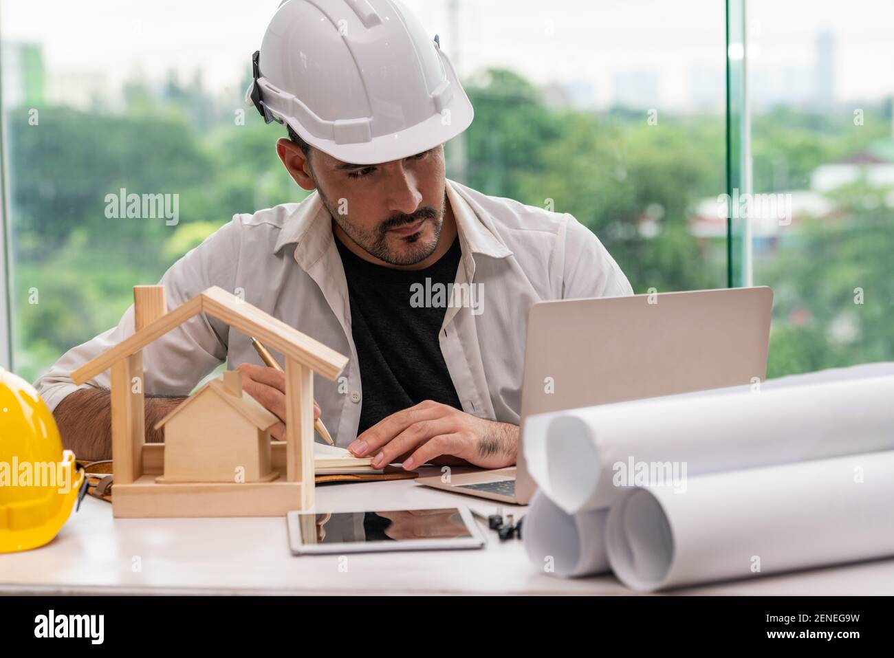 Civil engineer desk hi-res stock photography and images - Alamy