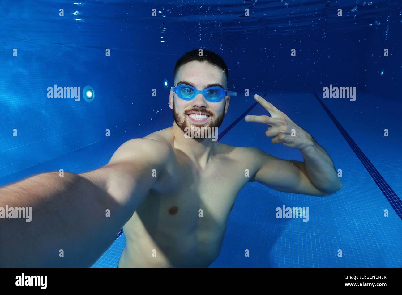 Selfie man swimming under water hi-res stock photography and images - Alamy