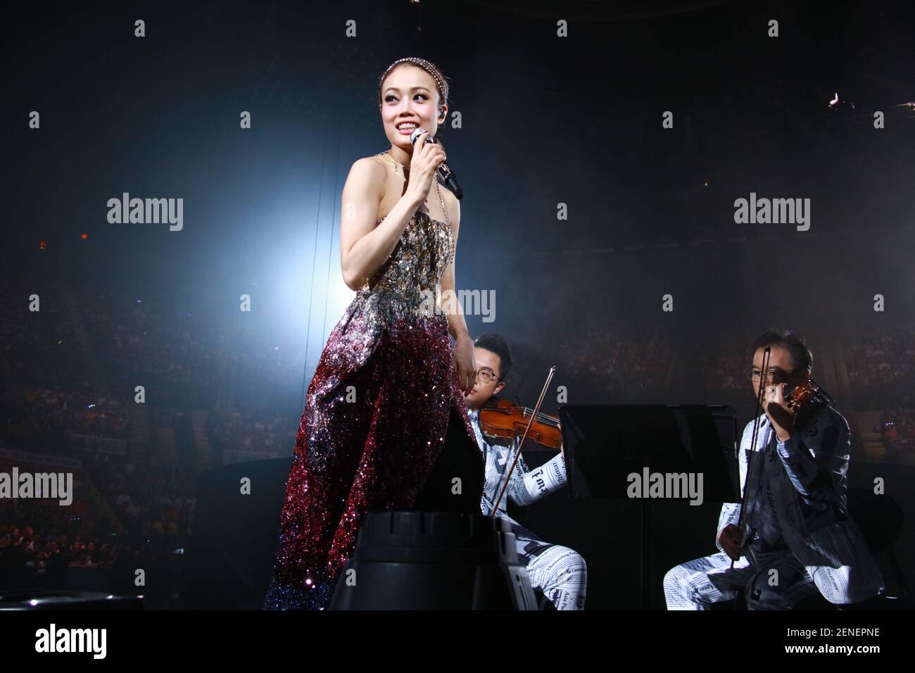 Joey Yung 20th Anniversary concert, invites Jacky Cheung as guest in ...