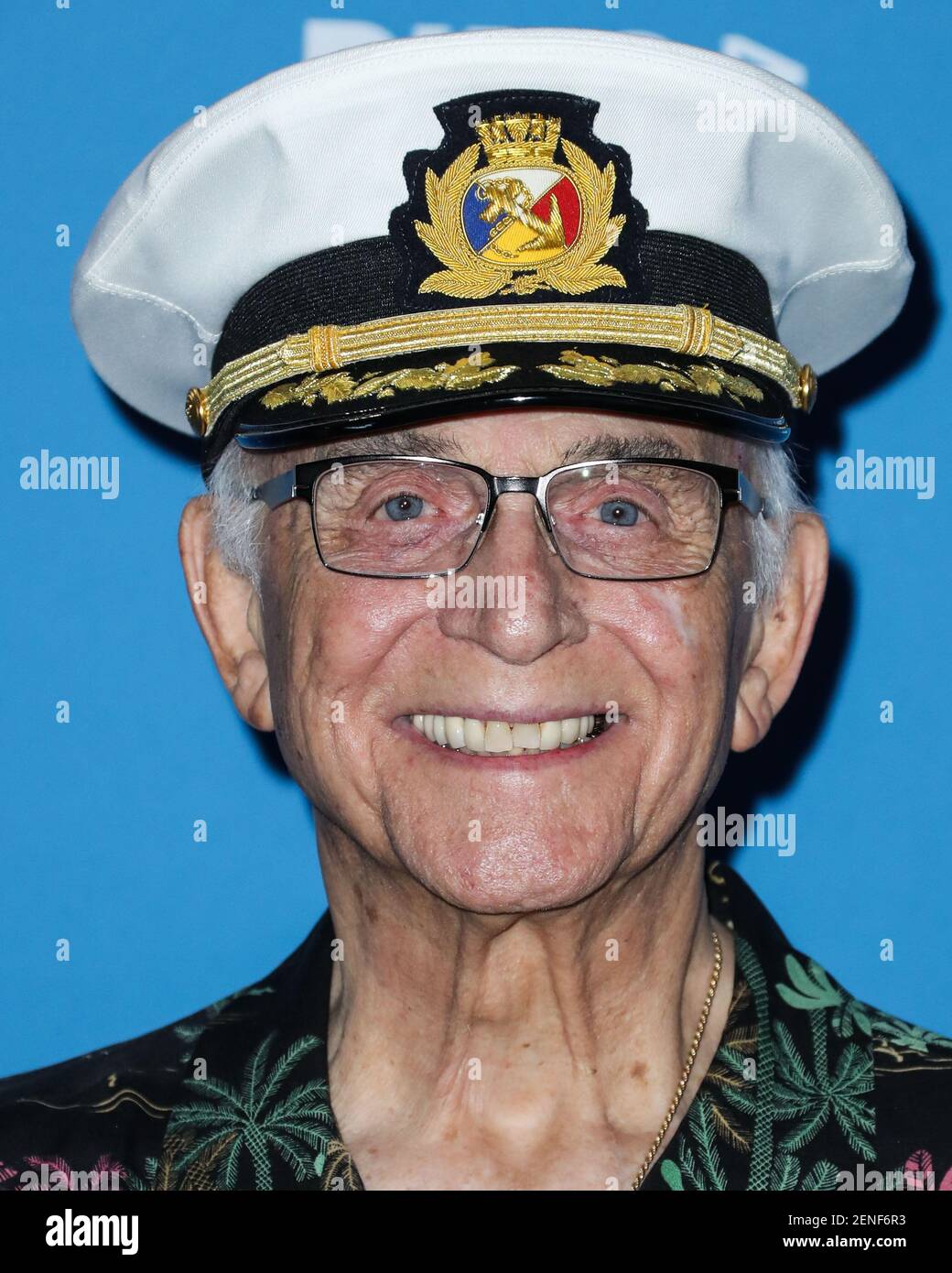 LOS ANGELES, CALIFORNIA, USA - AUGUST 08: Actor Gavin MacLeod arrives ...