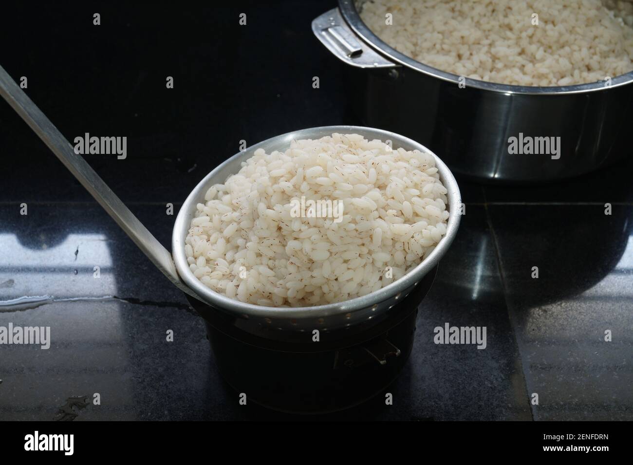 Cooking of steamed rice at home Stock Photo - Alamy