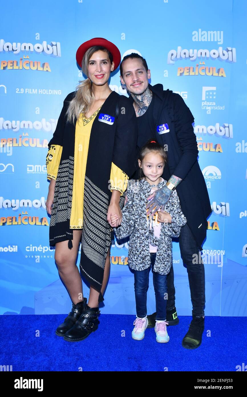 Rocio Garcia and Pablo Holman poses for photos during the blue carpet ...