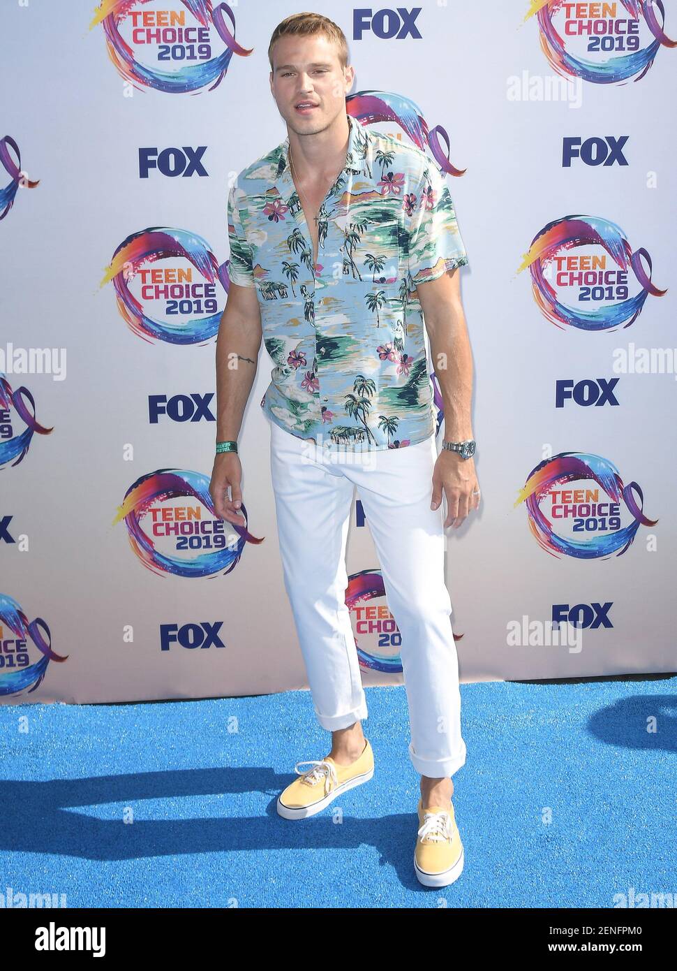Matthew Noszka arrives at the Teen Choice Awards 2019 held at the ...