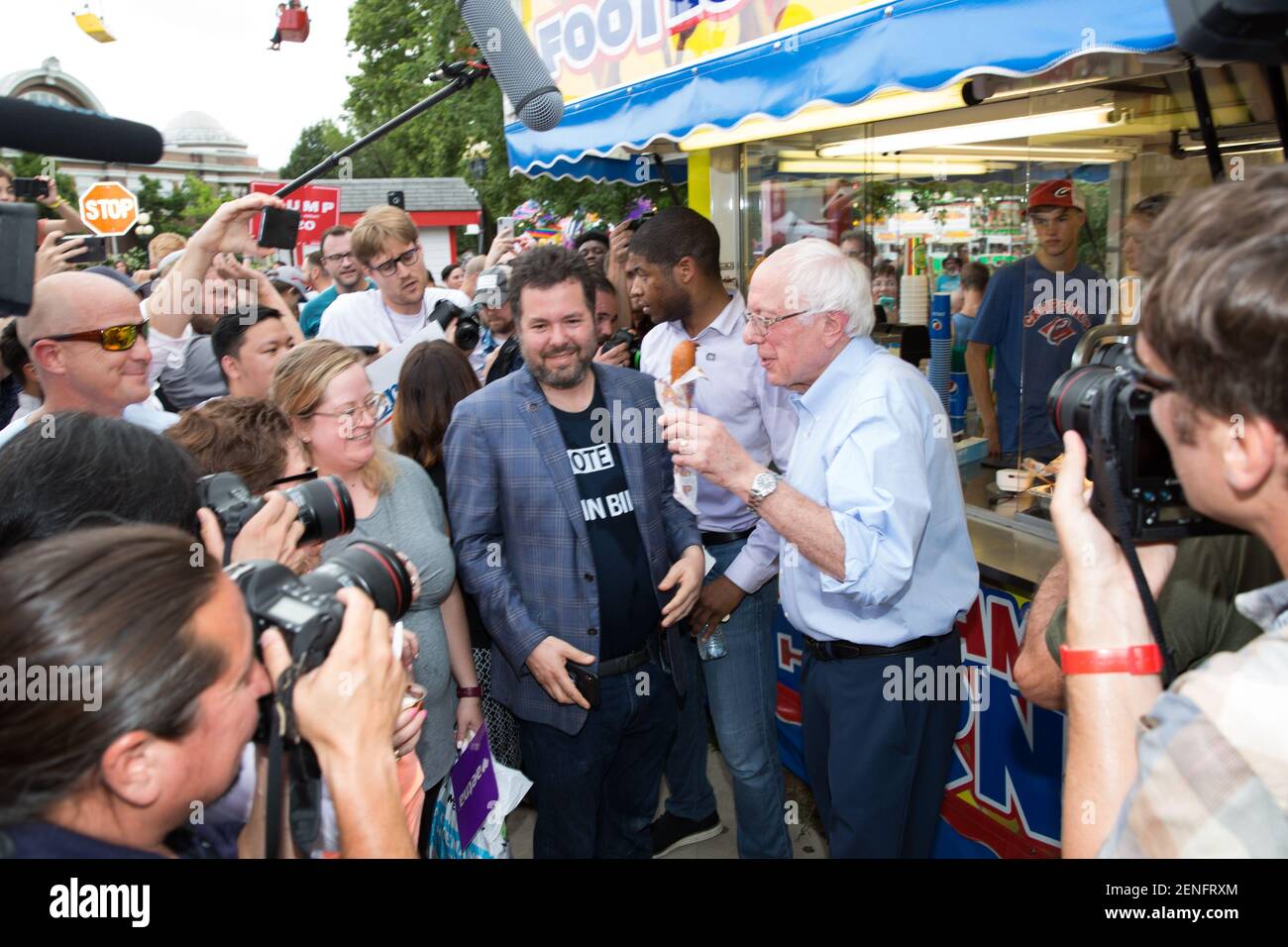 Democratic presidential candidate and Senator Bernie Sanders eats a ...