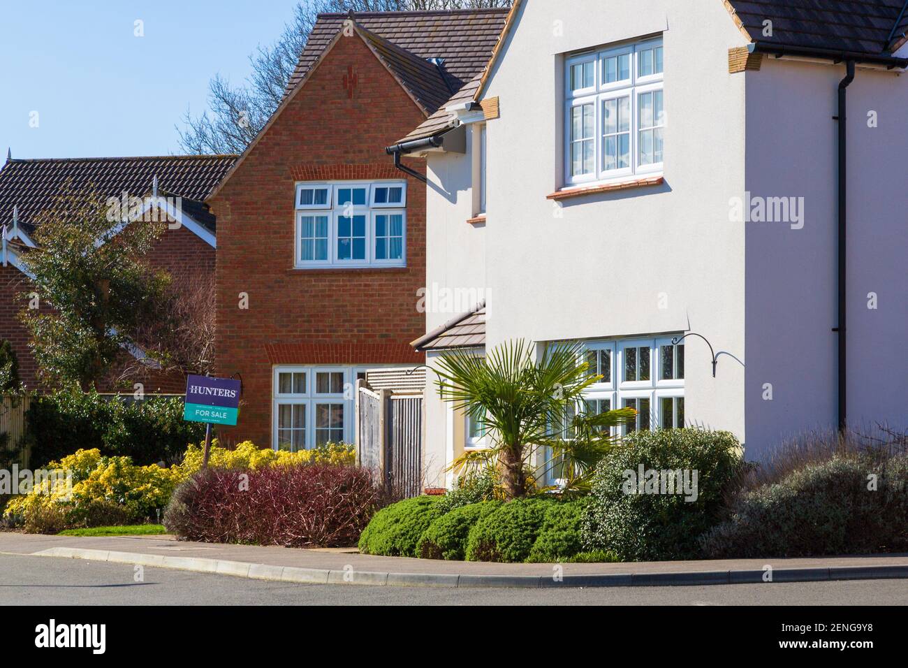 Housing for sale sign uk 2021 hi-res stock photography and images - Alamy