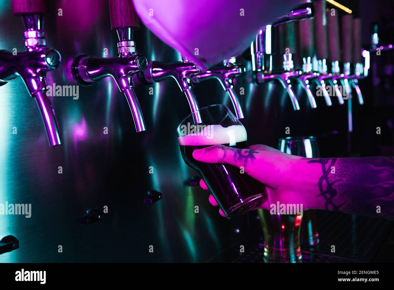 Bartender beer pumps hi-res stock photography and images - Alamy