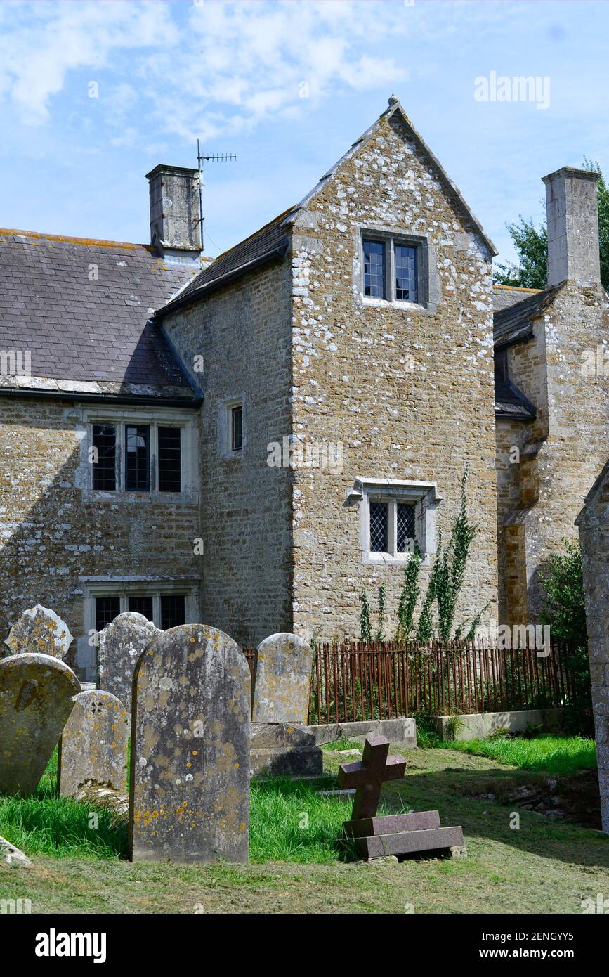 Picturesque manor house hi-res stock photography and images - Alamy