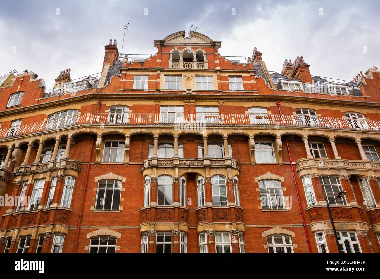 Old building with beautiful architecture in London, UK Stock Photo - Alamy