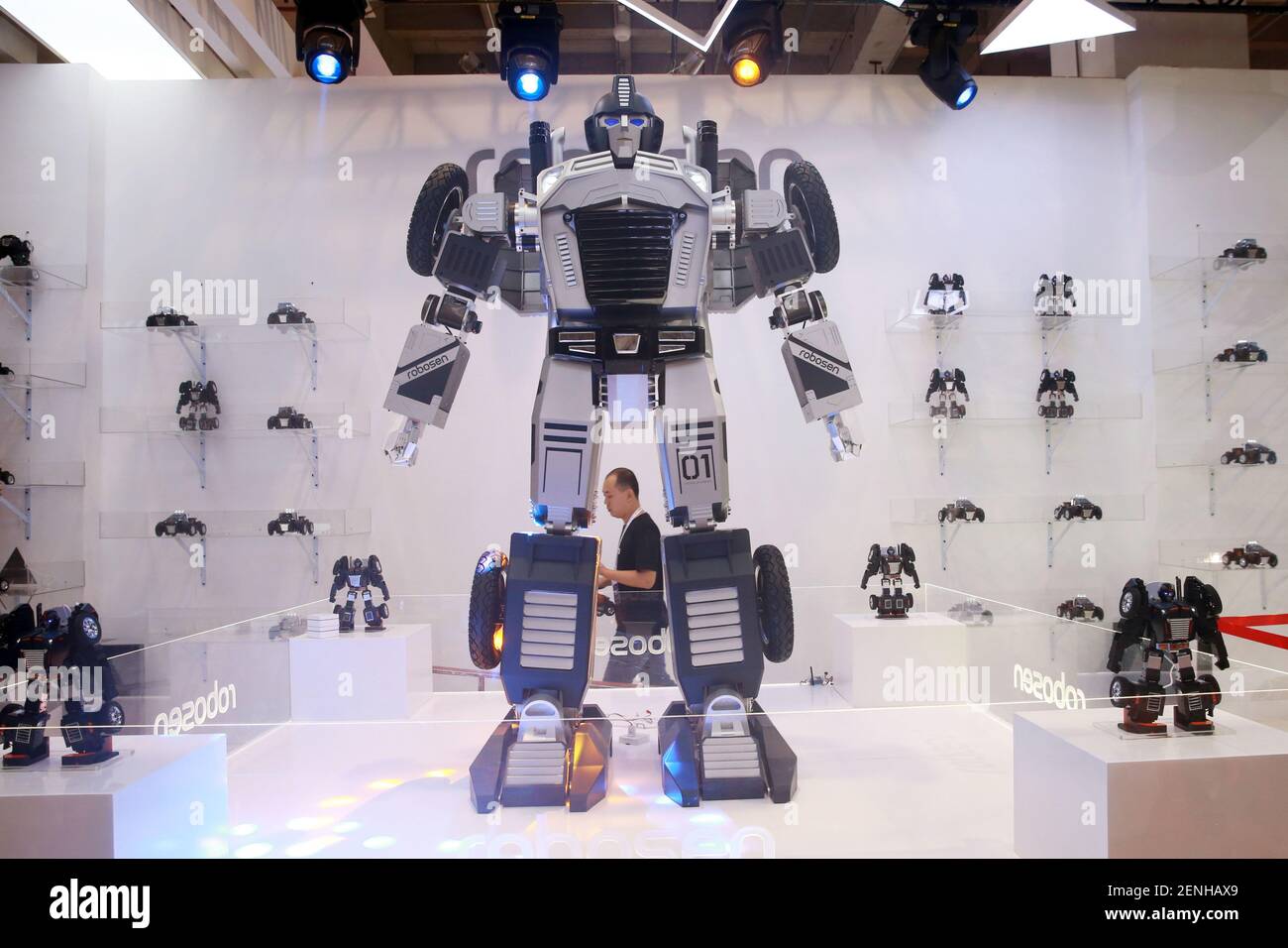 Beijing,CHINA-World robot conference 2019 opens at Yichuang ...