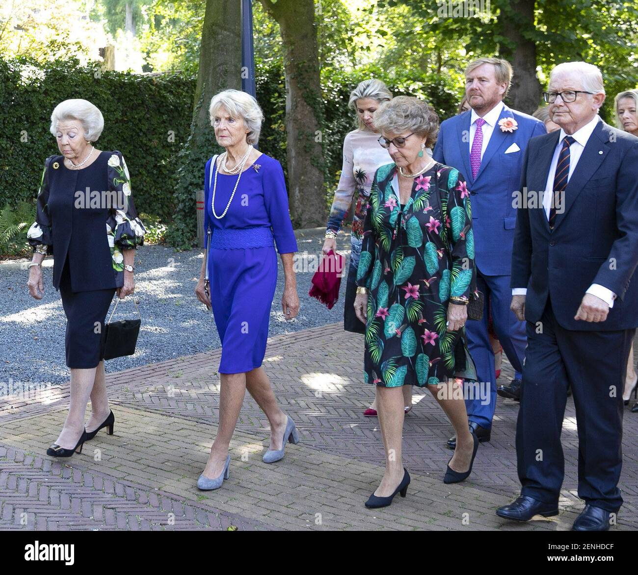 Dutch royal family behind the coffin from the Koepel van Fagel to the ...