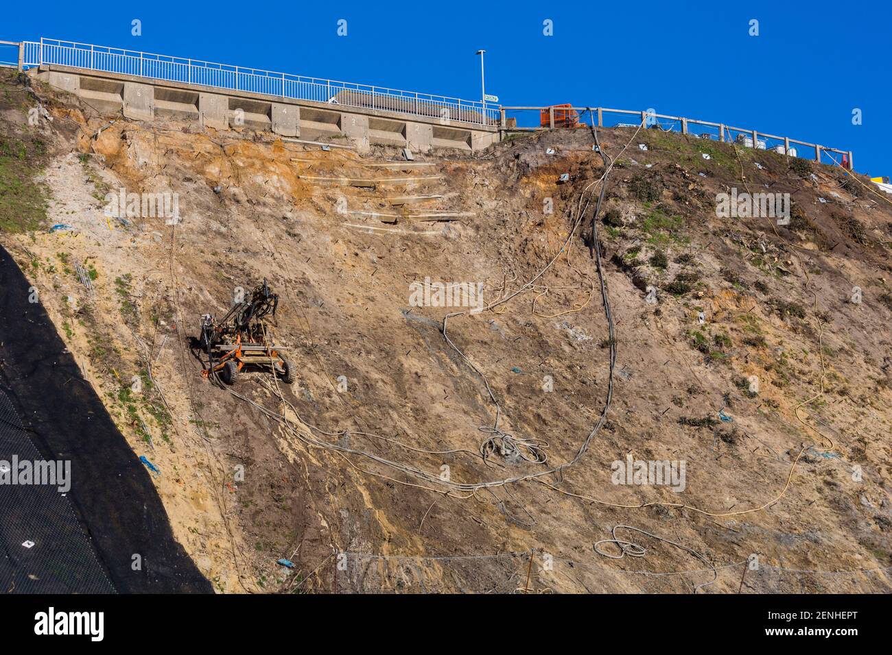 Cliff stabilisation hi-res stock photography and images - Alamy