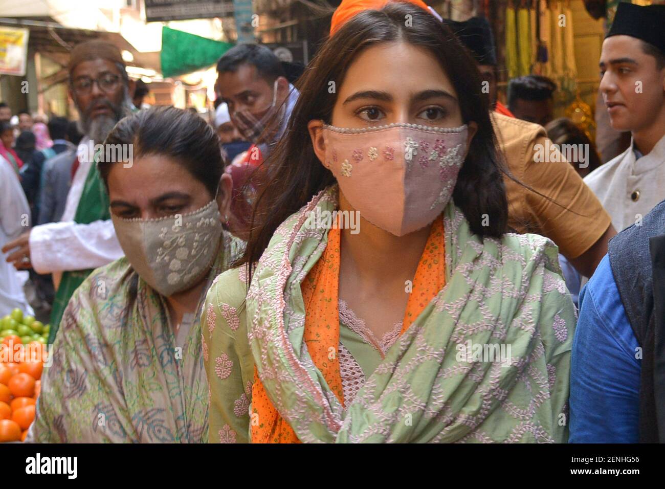 Sara ali khan hi-res stock photography and images - Alamy