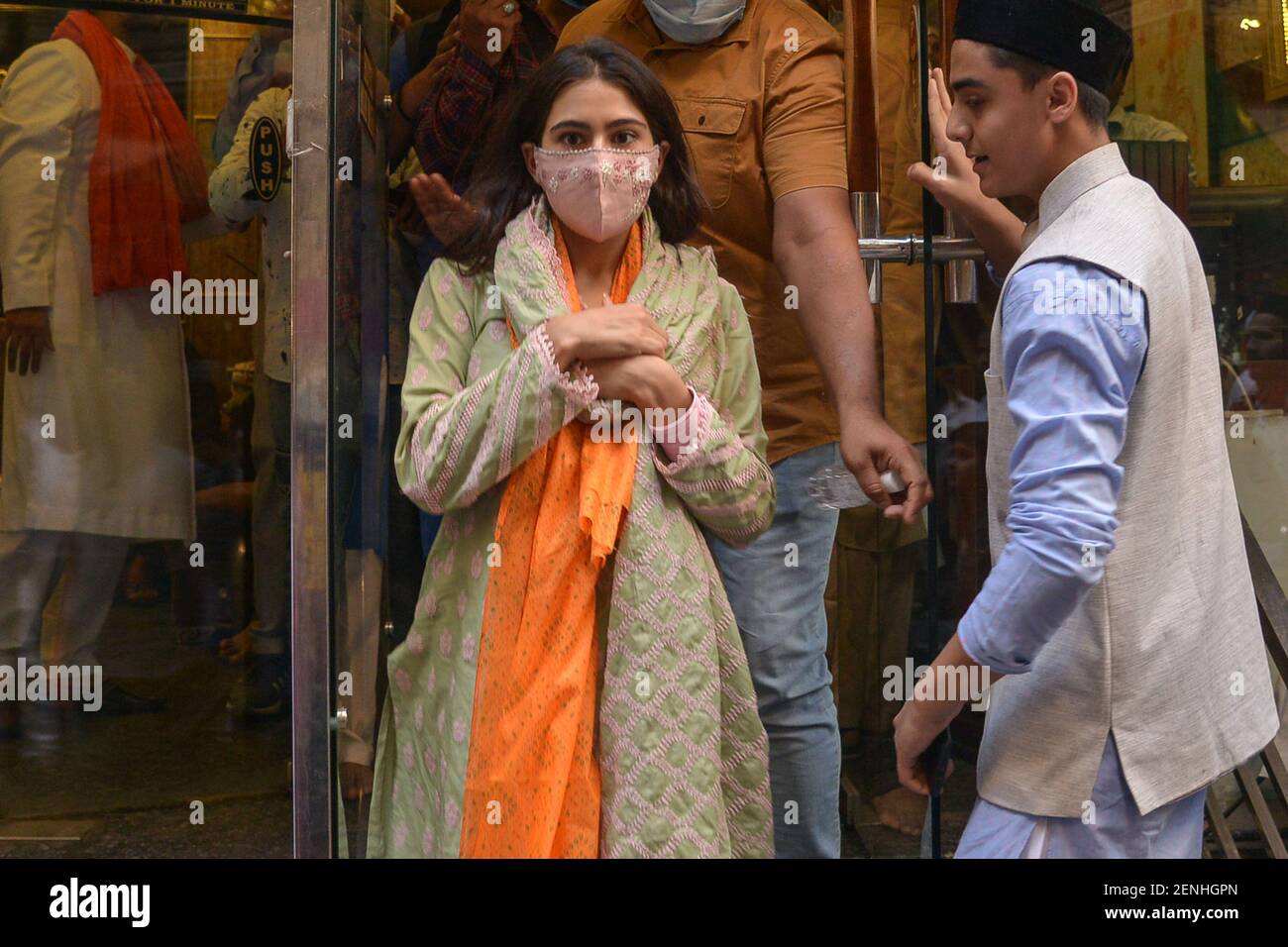 Sara ali khan hi-res stock photography and images - Alamy