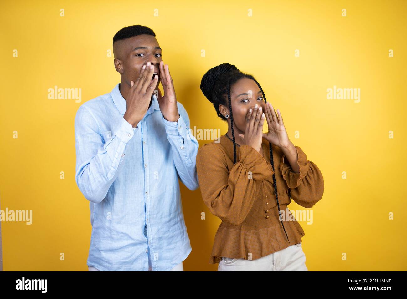 Couple shouting in public hi-res stock photography and images - Alamy