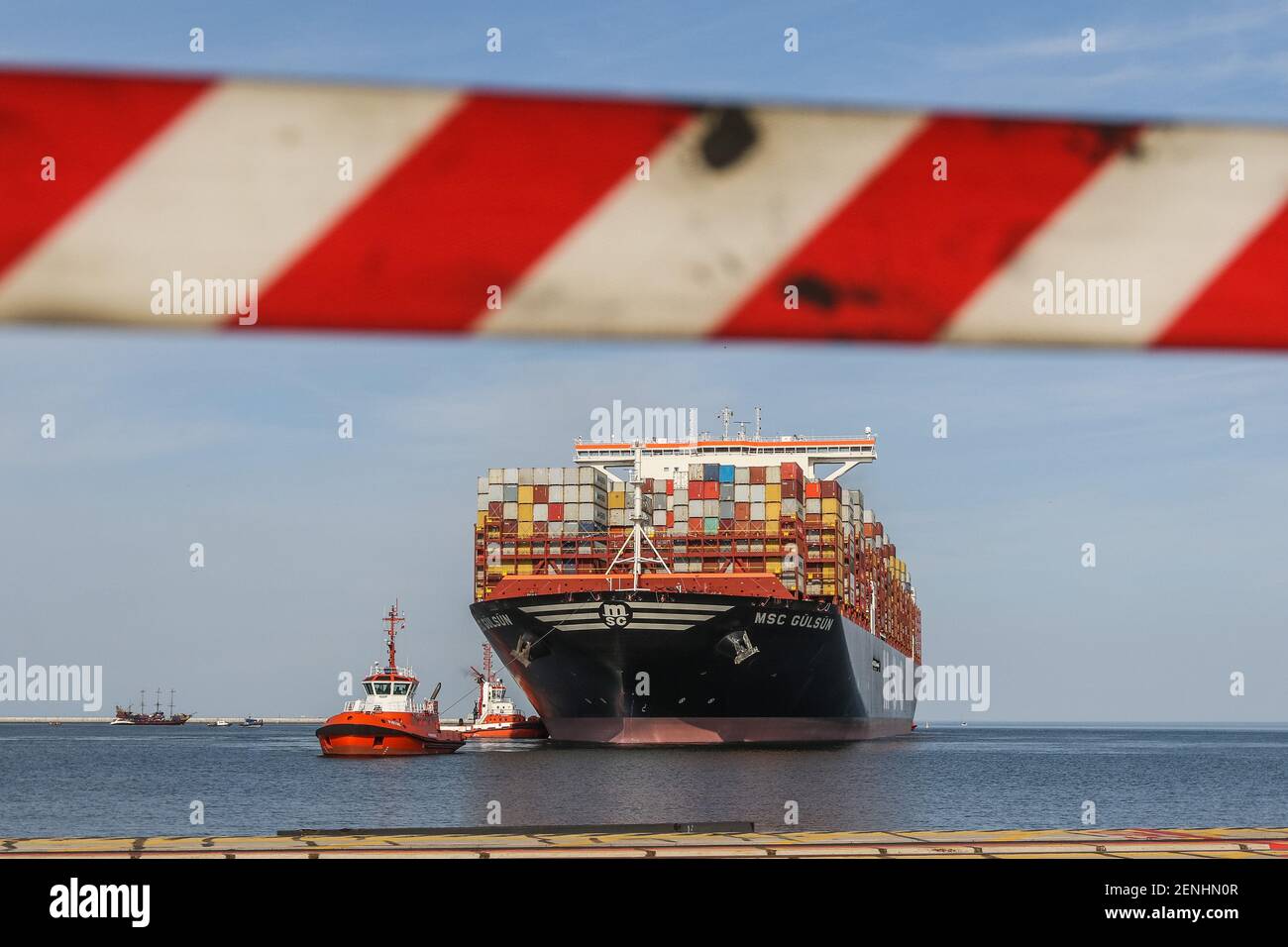 Msc flag ship hi-res stock photography and images - Alamy