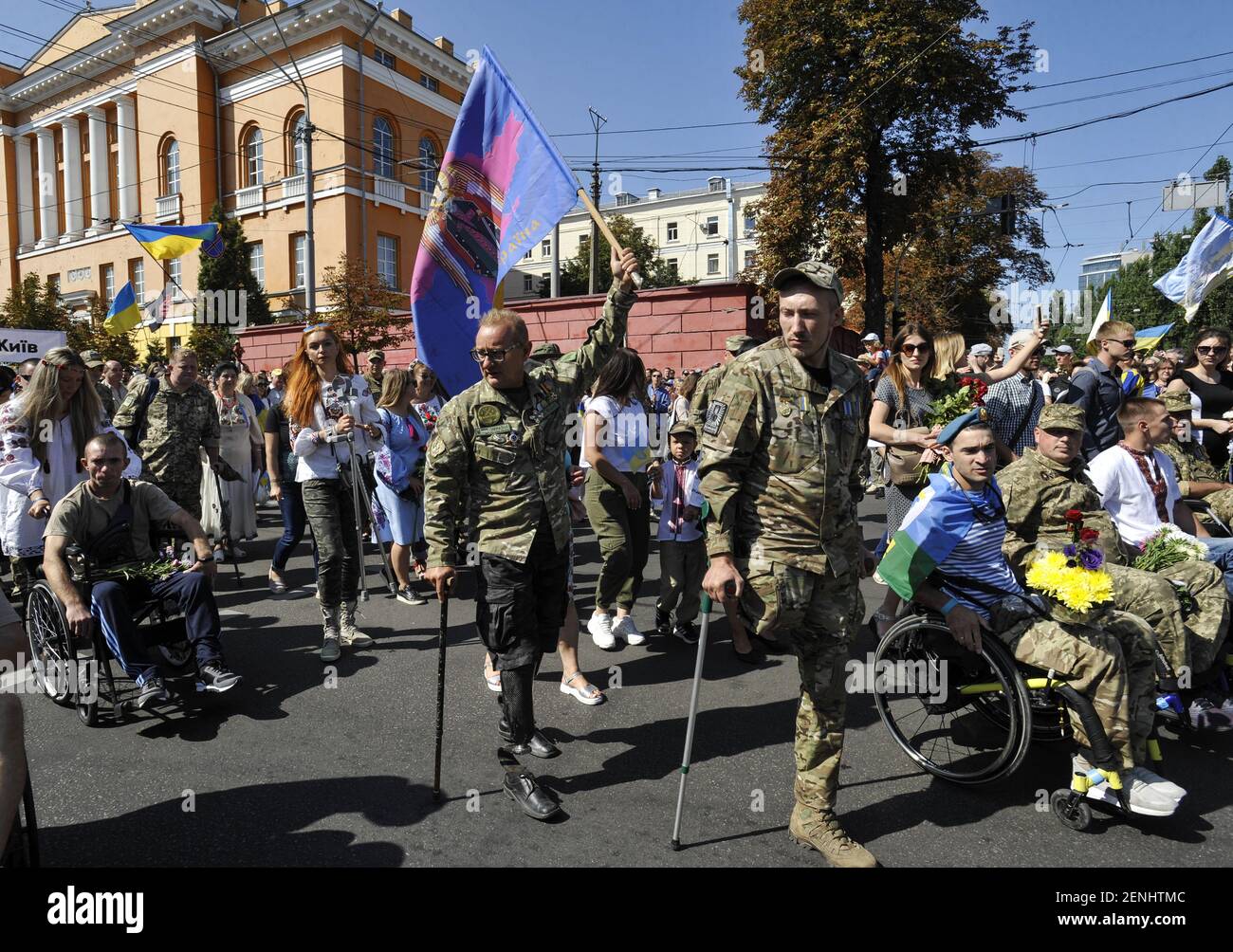 Veterans of the Eastern-Ukrainian conflict attend the March of ...
