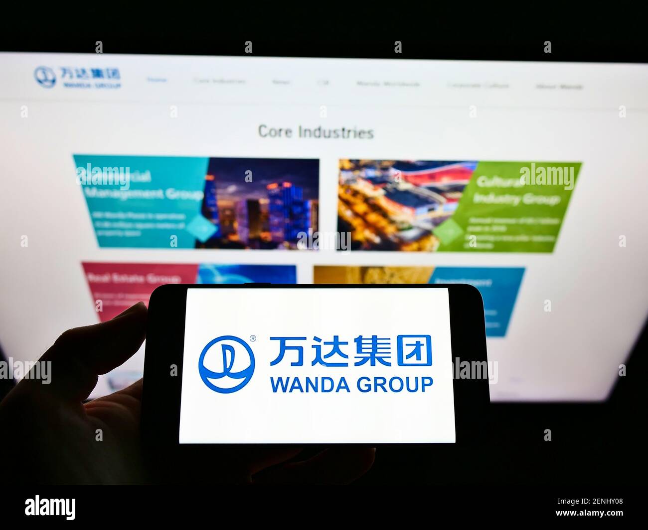 Wanda Group Logo