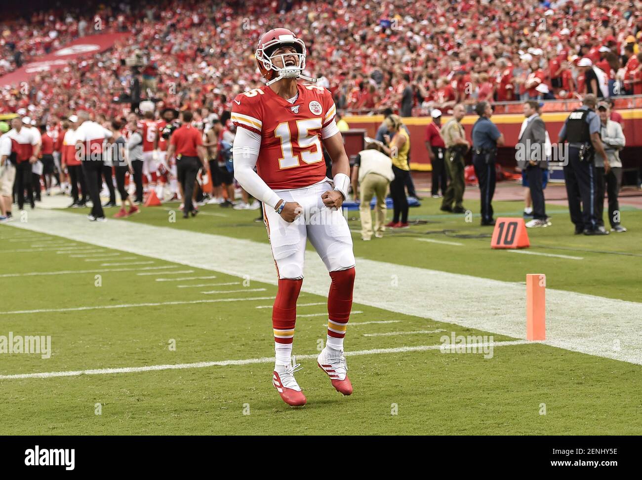 Kansas City Chiefs quarterback Patrick Mahomes yelled to the fans ...