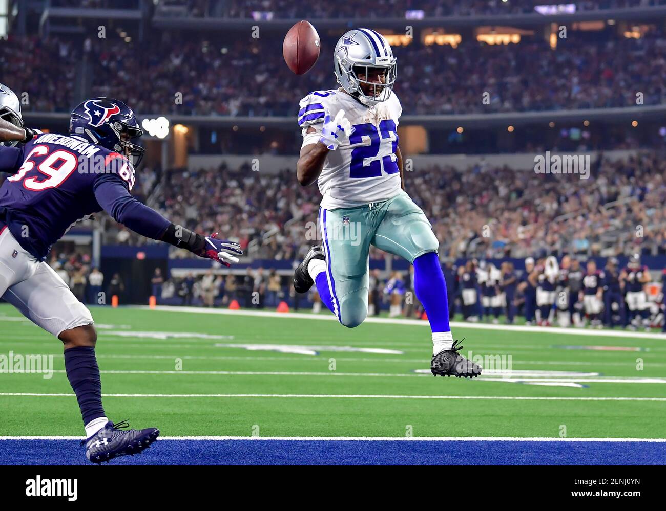 August 24th, 2019:.Dallas Cowboys running back Alfred Morris (23 ...