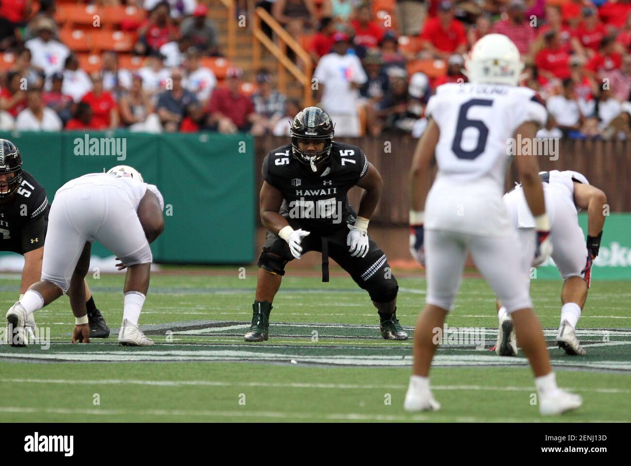 August 24, 2019 - Hawaii Rainbow Warriors offensive lineman Ilm Manning ...