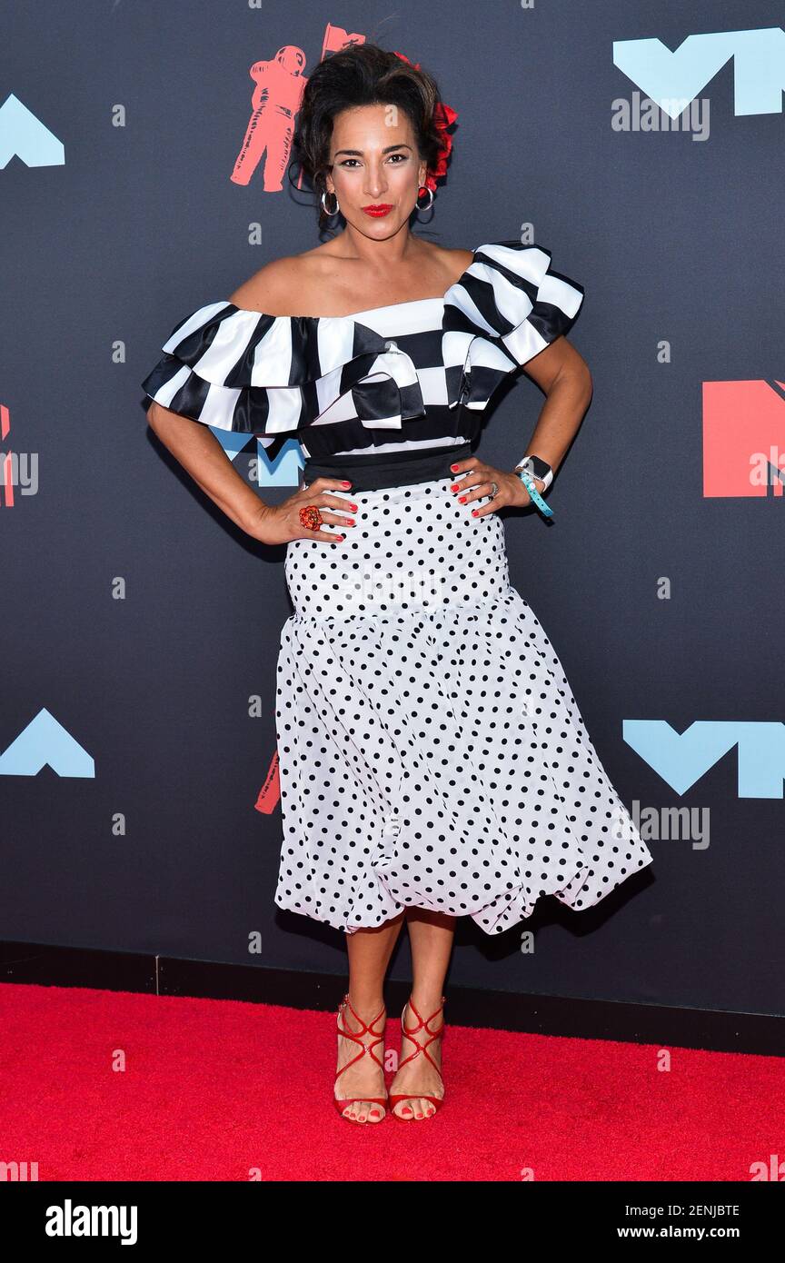 Michelle Miller arriving on the red carpet at the 2019 MTV Video Music ...