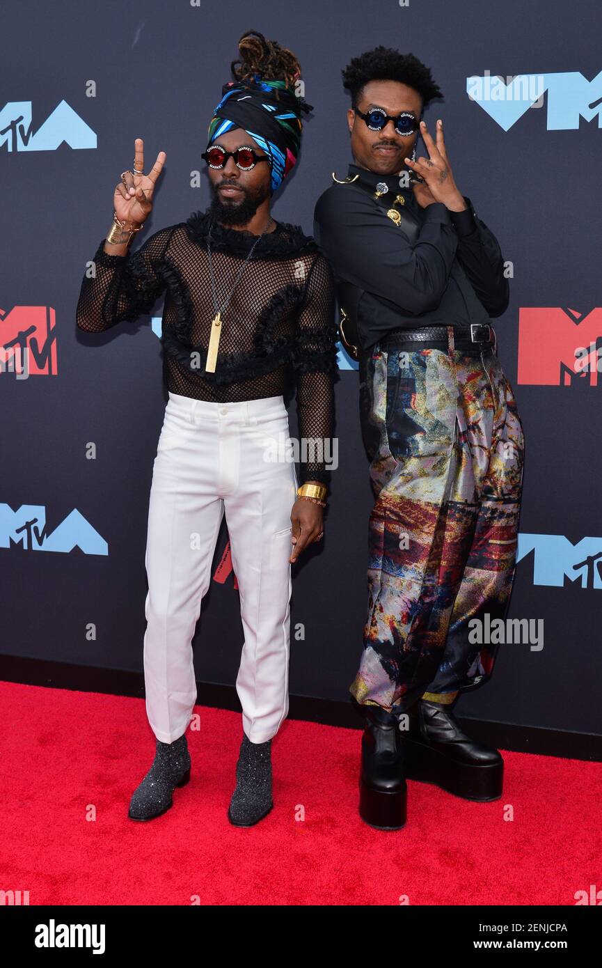Johnny Venus and Doctur Dot of EarthGang arriving on the red carpet at ...