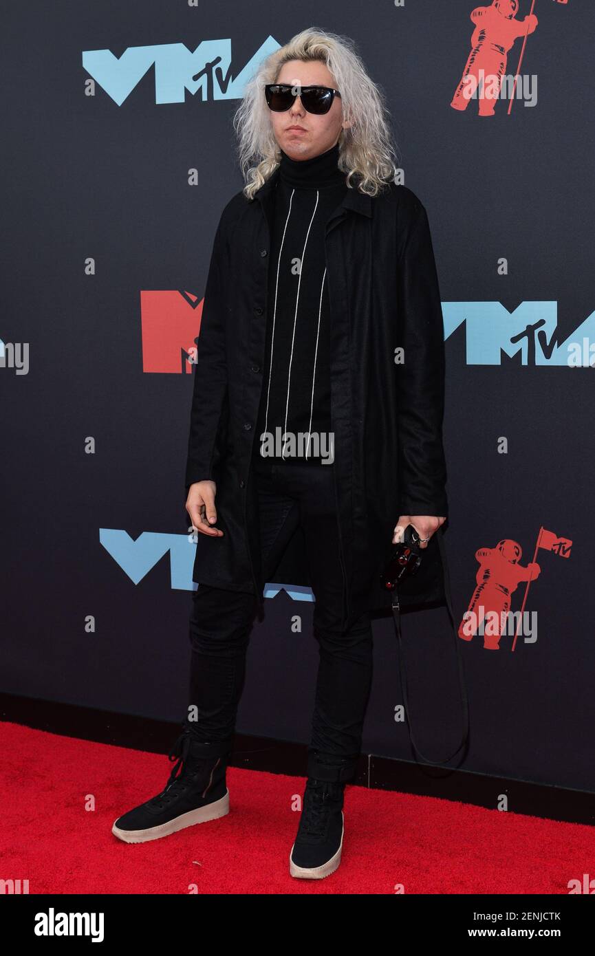 Gibson Hazard arriving on the red carpet at the 2019 MTV Video Music ...