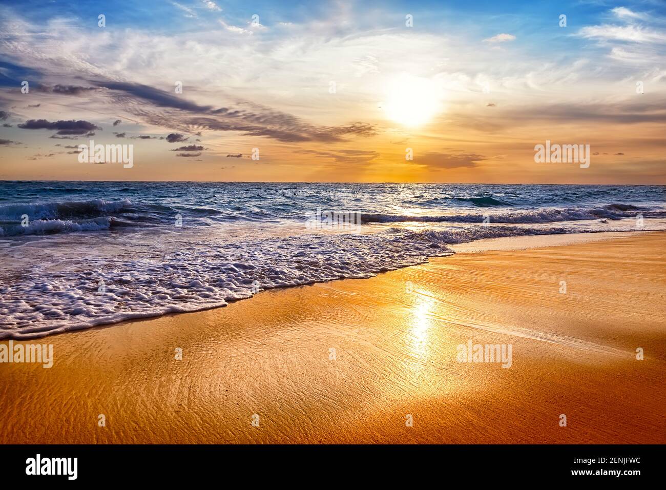 Tropical island beach sunset sunrise hi-res stock photography and ...