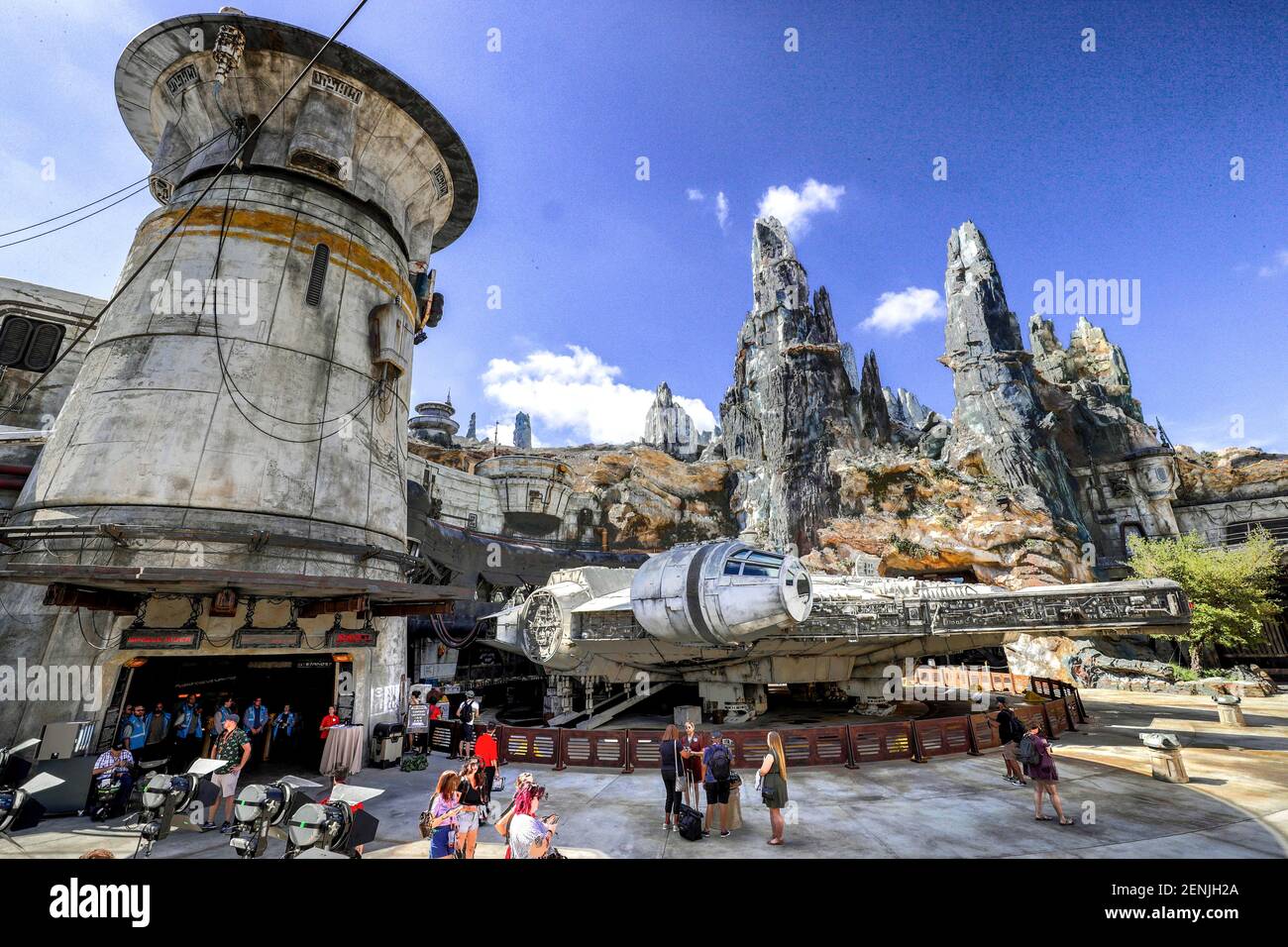 Scenes of the Millennium Falcon at Black Spire Outpost during a sneak ...