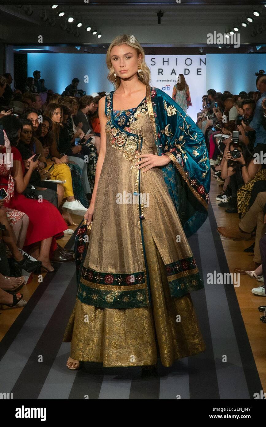 Faiza Samee's showing at the Fashion Parade presented by Citi ...