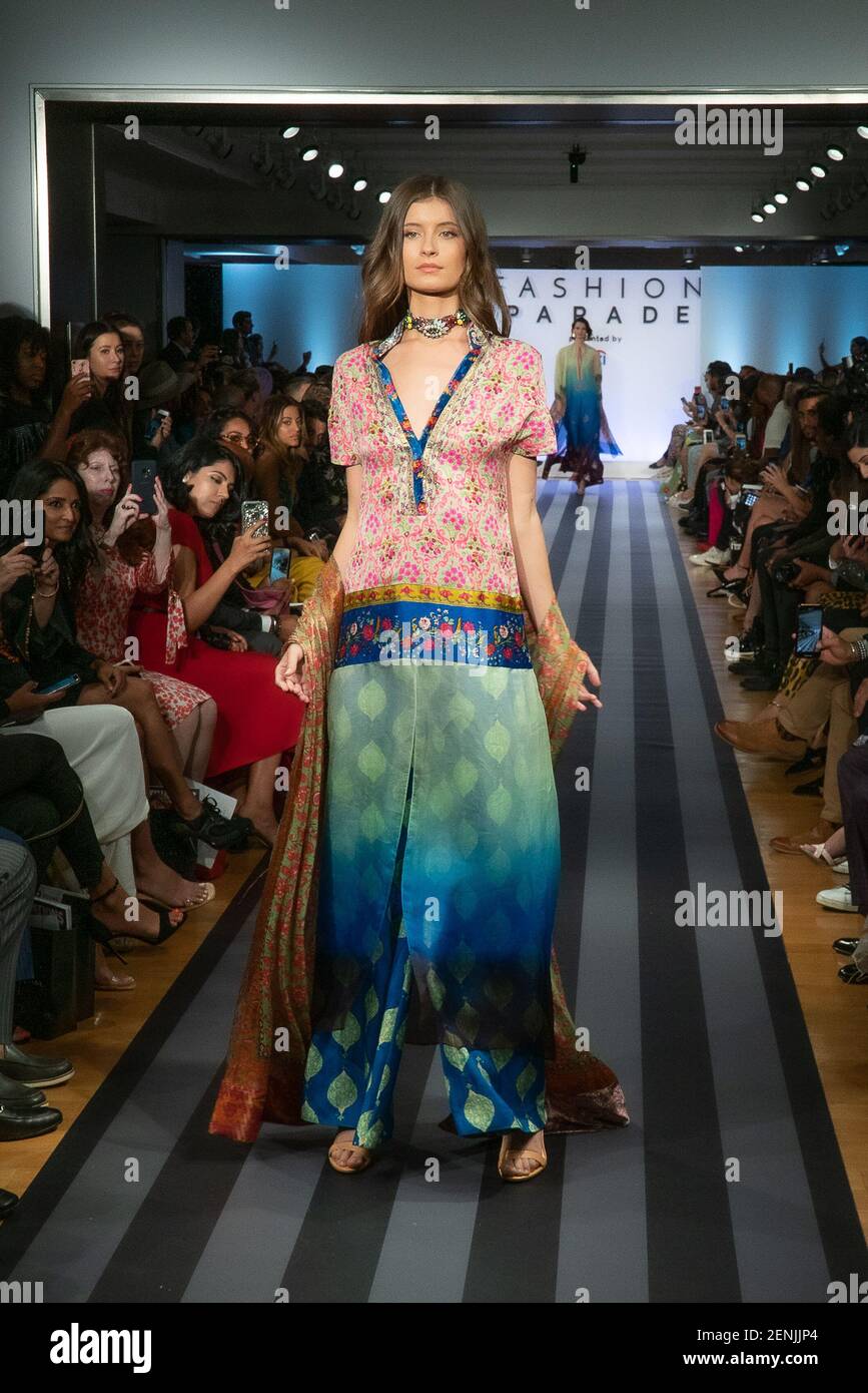 Faiza Samee's showing at the Fashion Parade presented by Citi ...