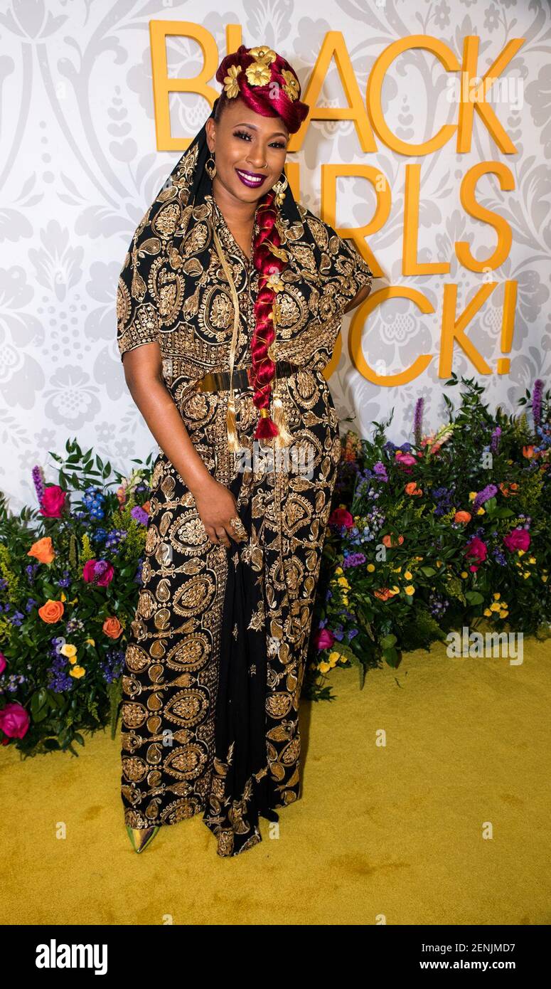 Singer/Songwriter/ Rapper Maimouna Youssef aka Mumu Fresh on the Gold ...