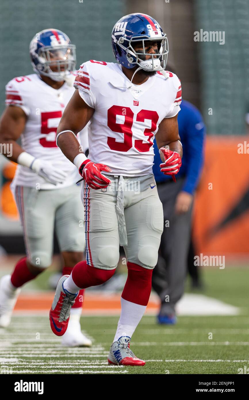 August 22, 2019: New York Giants middle linebacker B.J. Goodson (93 ...