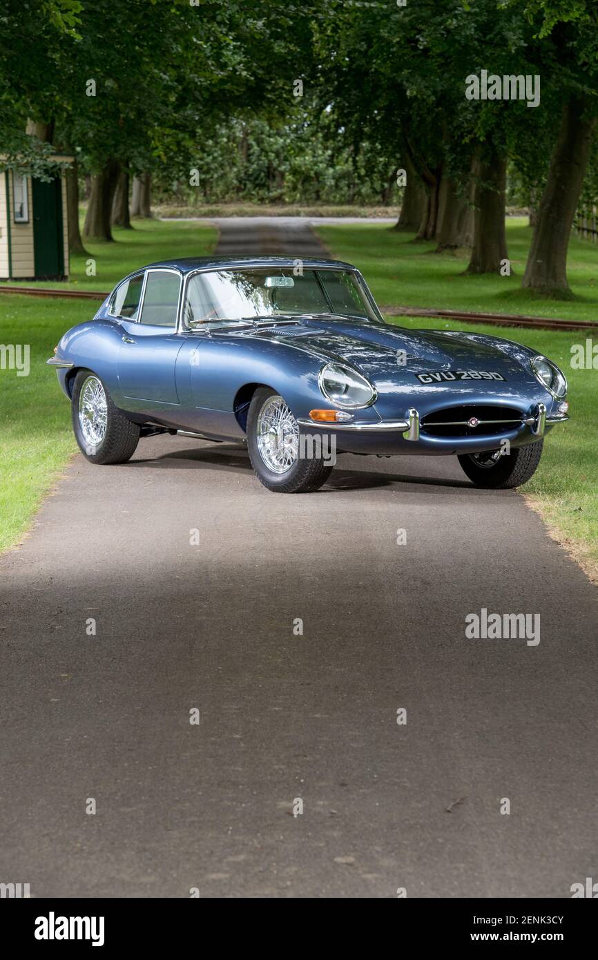 Series 1.5 E Type Jaguar Fixed Head Coupe (FHC) classic British sports ...
