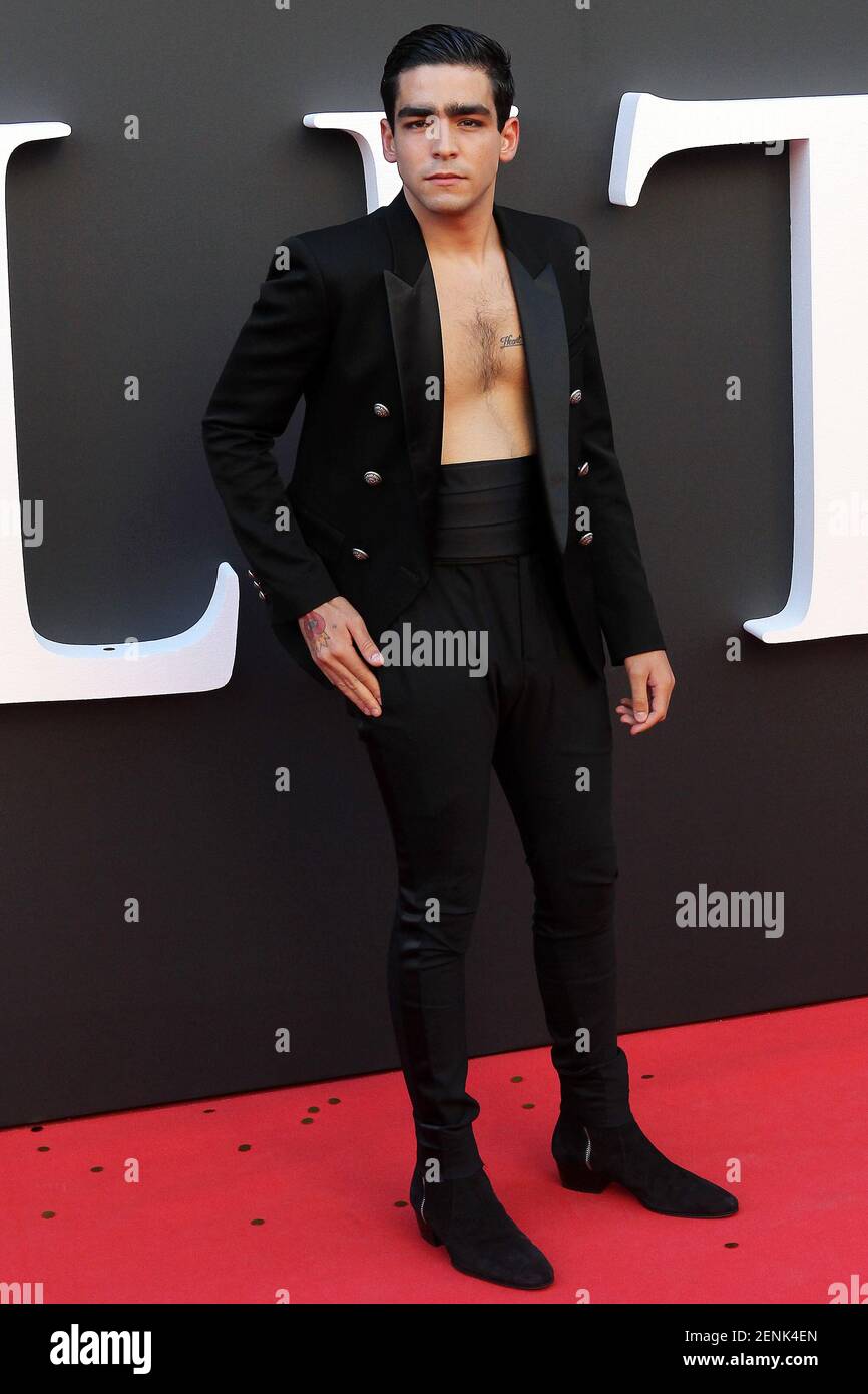 Elite netflix hi-res stock photography and images - Alamy