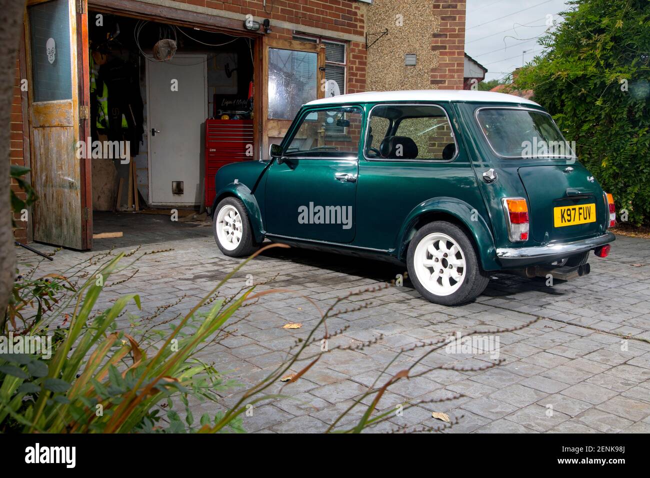 Classic british racing green mini hi-res stock photography and images ...