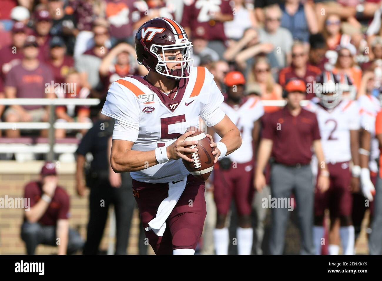 August 31, 2019: Virginia Tech Hokies quarterback Ryan Willis (5) drops ...