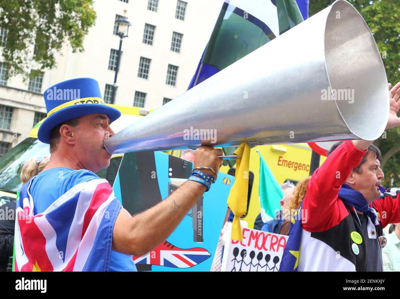 Leading Anti Brexit campaigner Steve Bray chants slogans on a ...