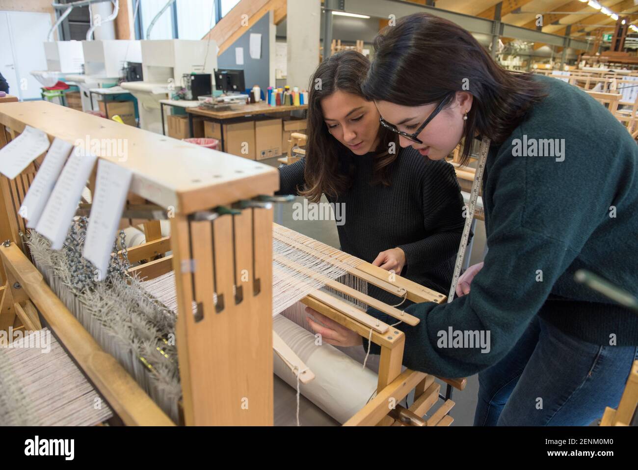 Textile students hi-res stock photography and images - Alamy