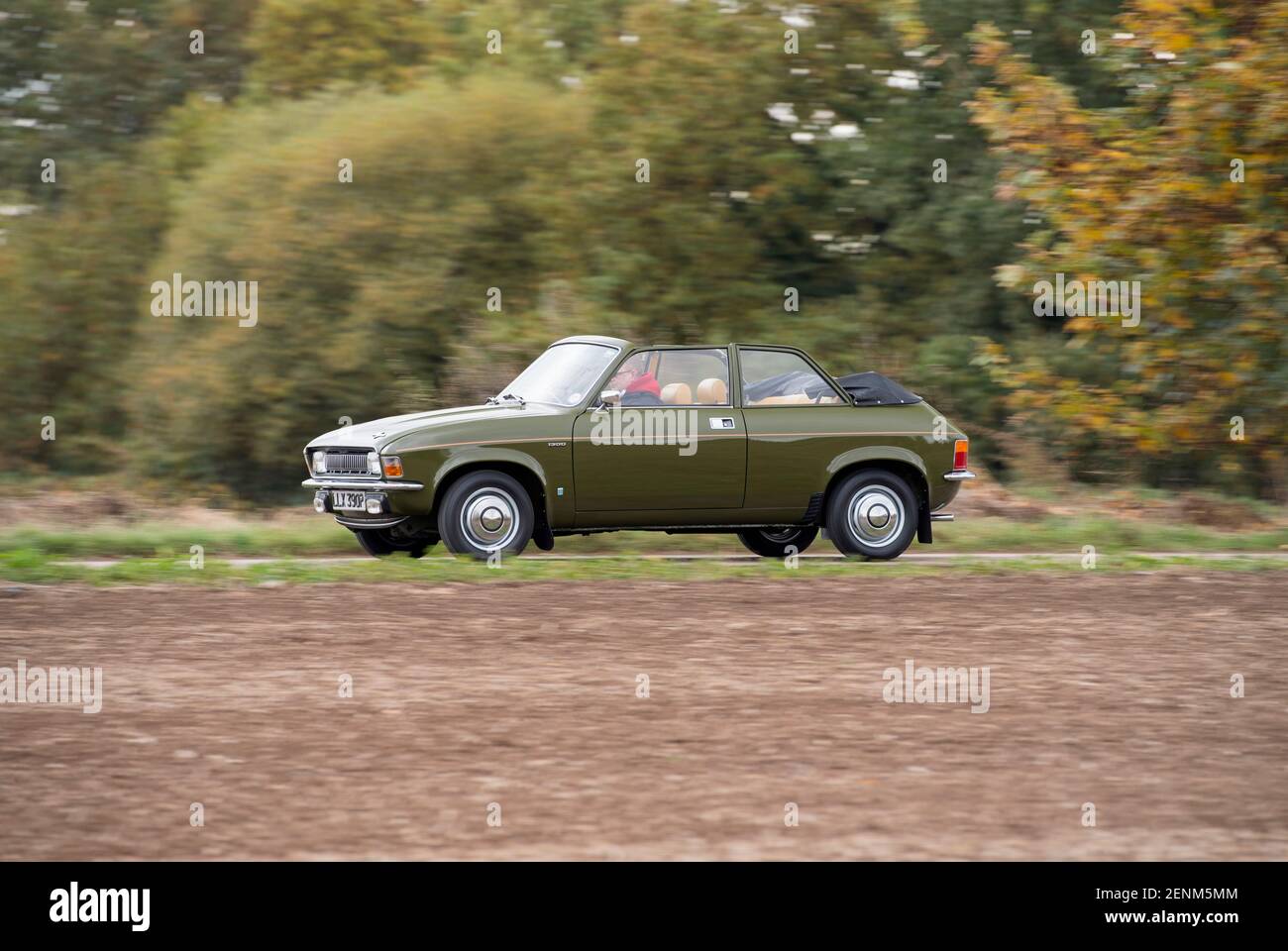 Soft top driving hi-res stock photography and images - Alamy