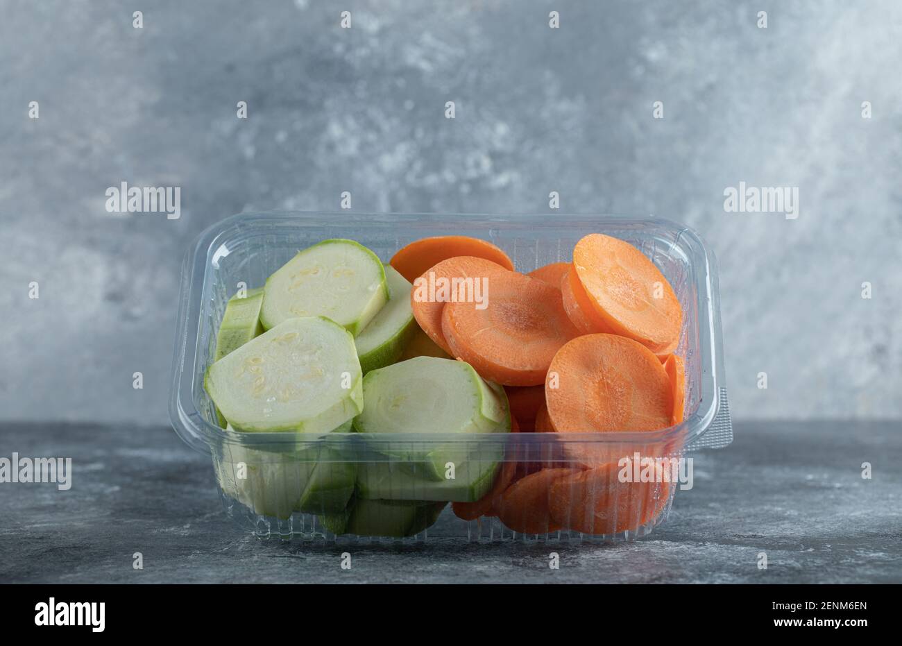 Courgette plant in container hi-res stock photography and images - Alamy
