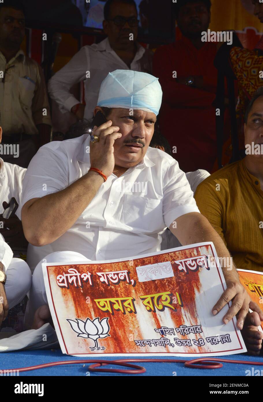 (9/4/2019) BJP MP Arjun Singh holds poster during a sit in ...